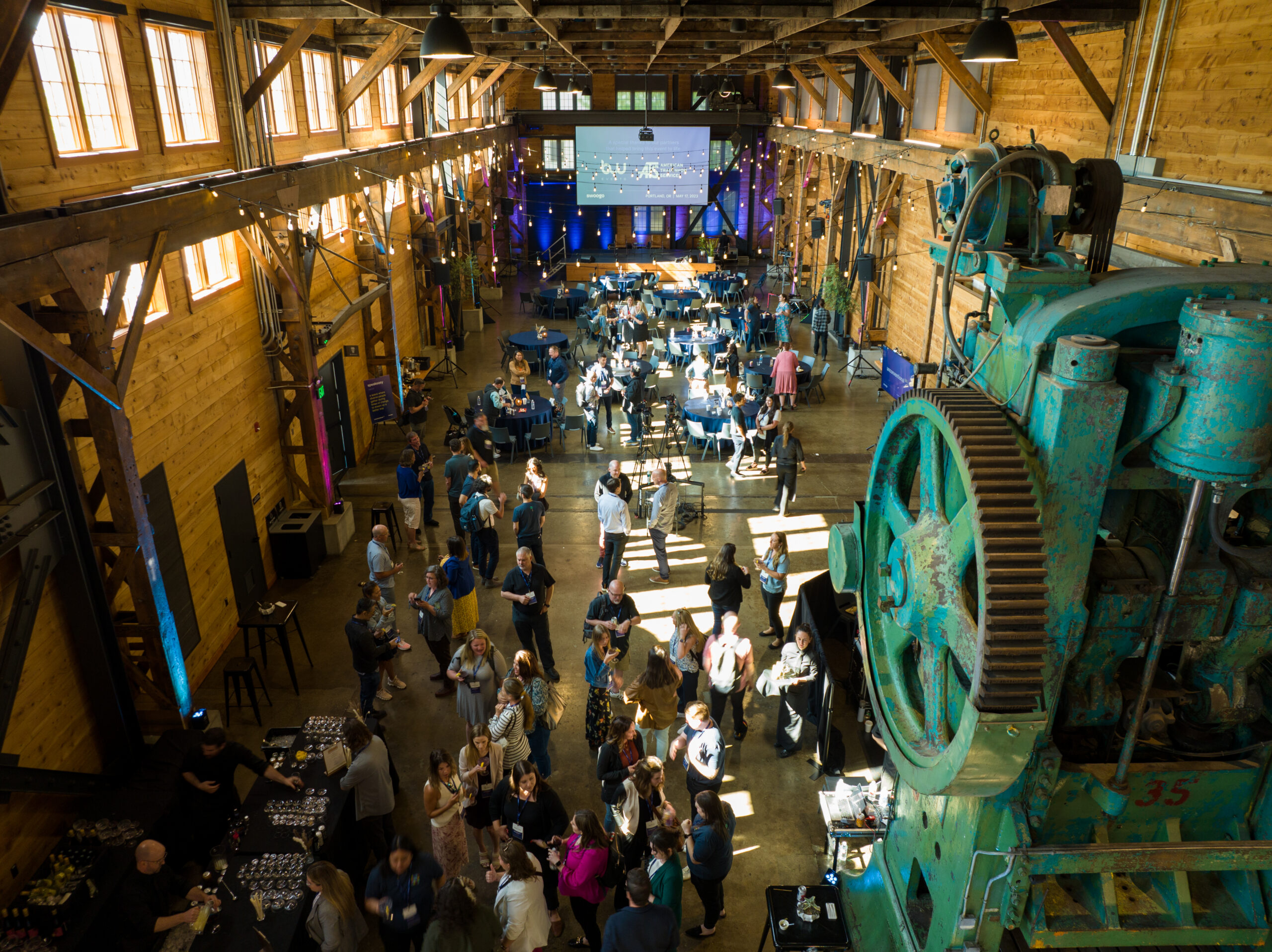 Event Registration for Conferences and Trade Shows: 5 Tips | Swoogo